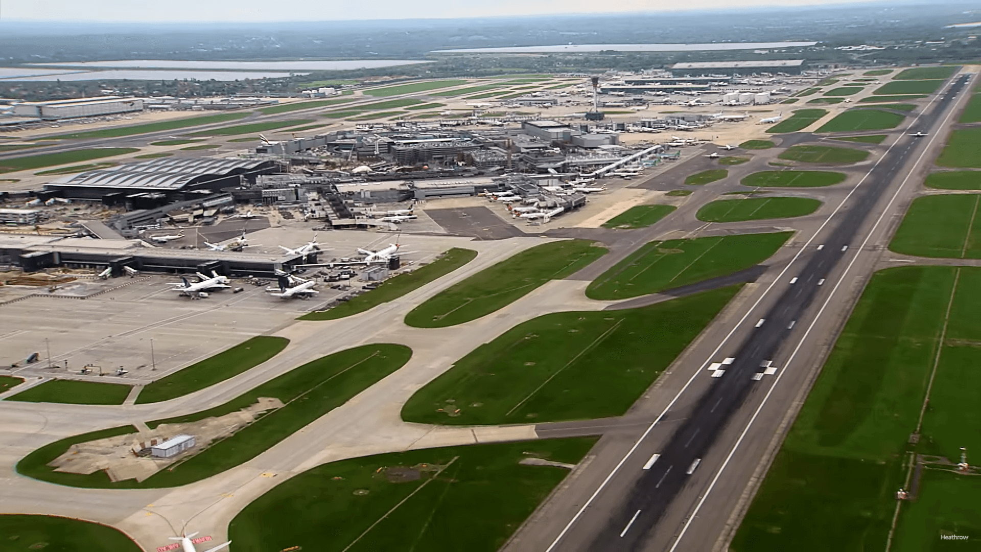 London Heathrow CEO sends open letter to UK Prime Minister - Passenger ...