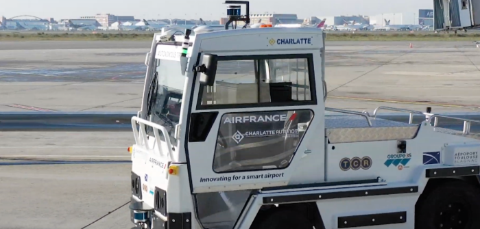 Autonomous baggage tractor tested in real conditions - Passenger ...