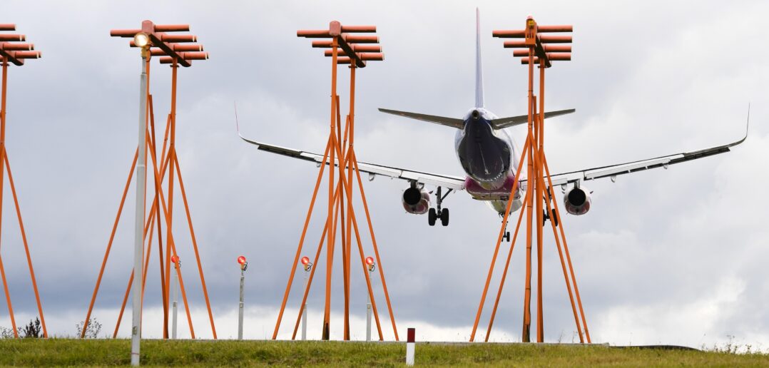 Airspace change approved for arrivals at London Luton Airport ...