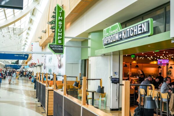 San José Mineta Airport opens Jim Stump's Taproom + Kitchen - Passenger ...