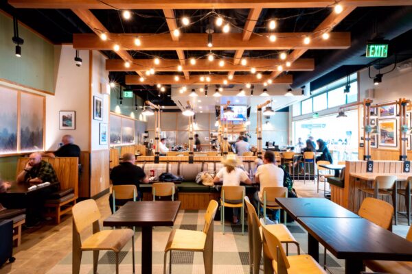 San José Mineta Airport opens Jim Stump's Taproom + Kitchen - Passenger ...