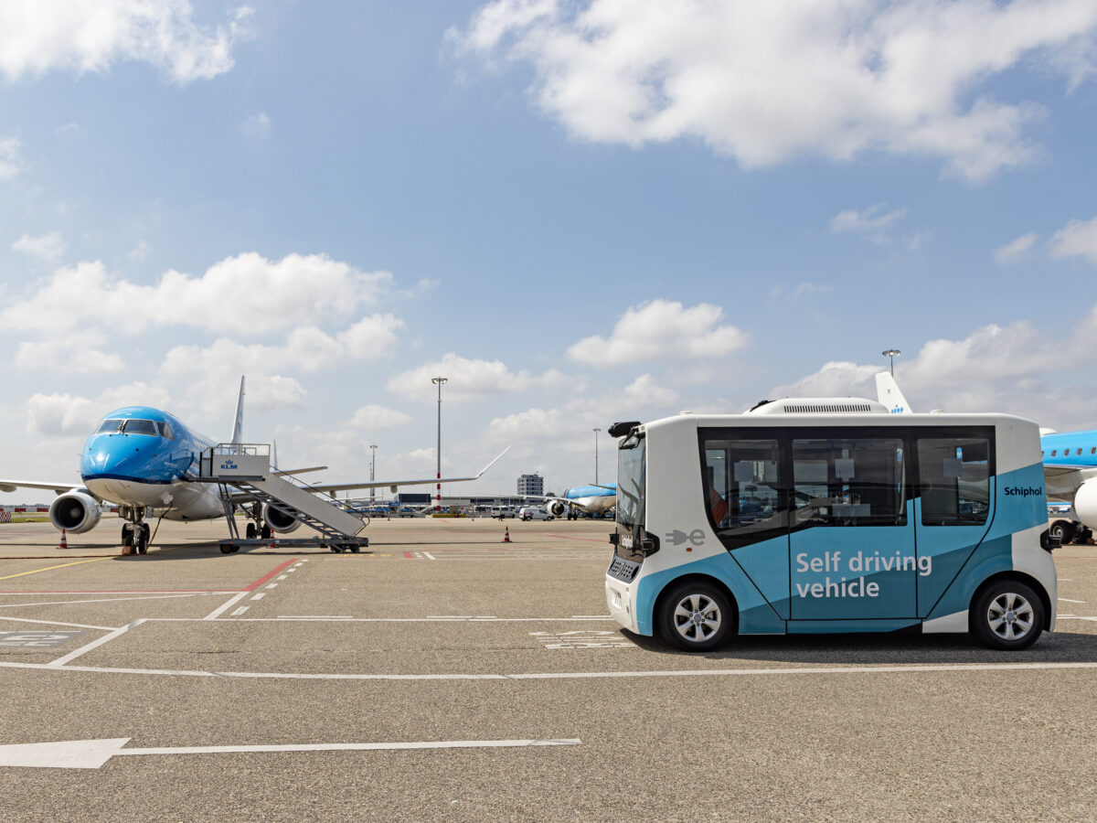 Schiphol and KLM test self-driving shuttle service for flight crew ...
