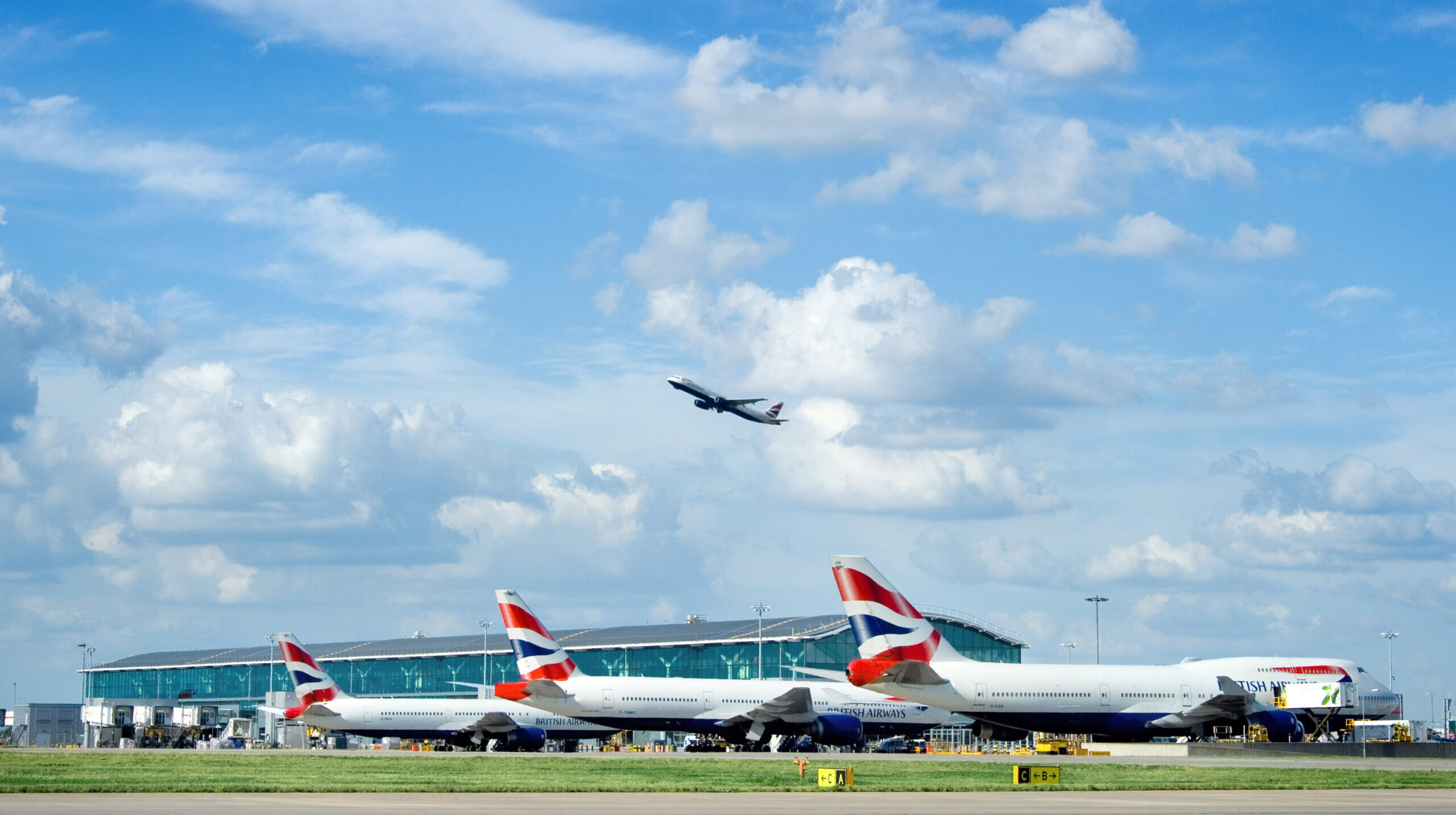 Heathrow to invest £2.3bn over the next two years | Passenger Terminal ...