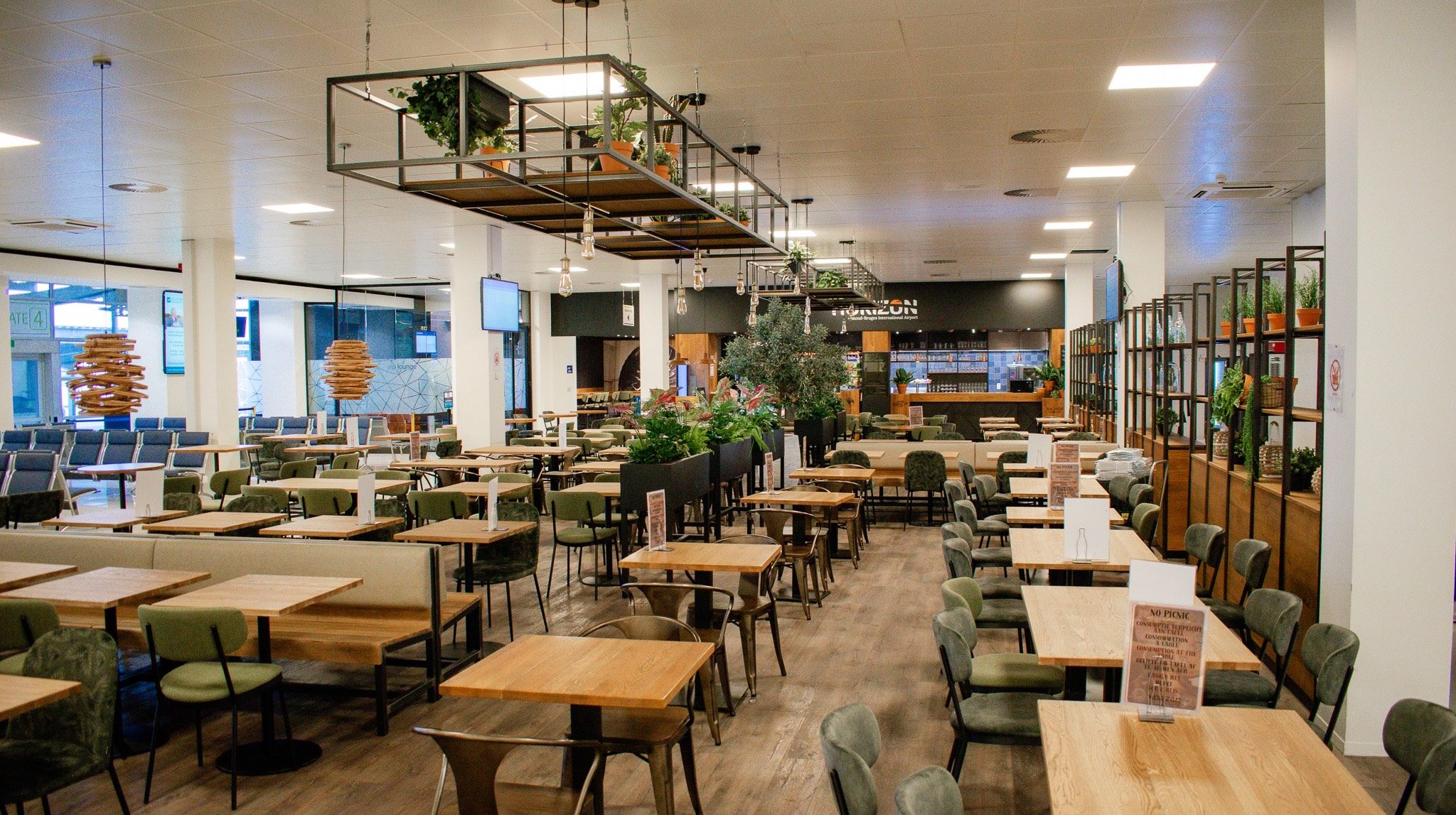 Ostend-Bruges Airport opens renovated F&B area and expanded VIP lounge ...